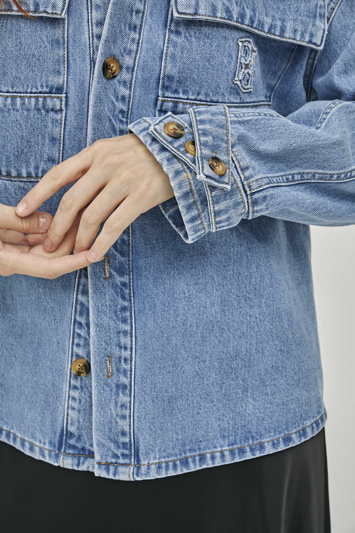 Cep Detaylı Arkası Asimetrik Denim Gömlek Metropol Tales: Denim Diaries ...